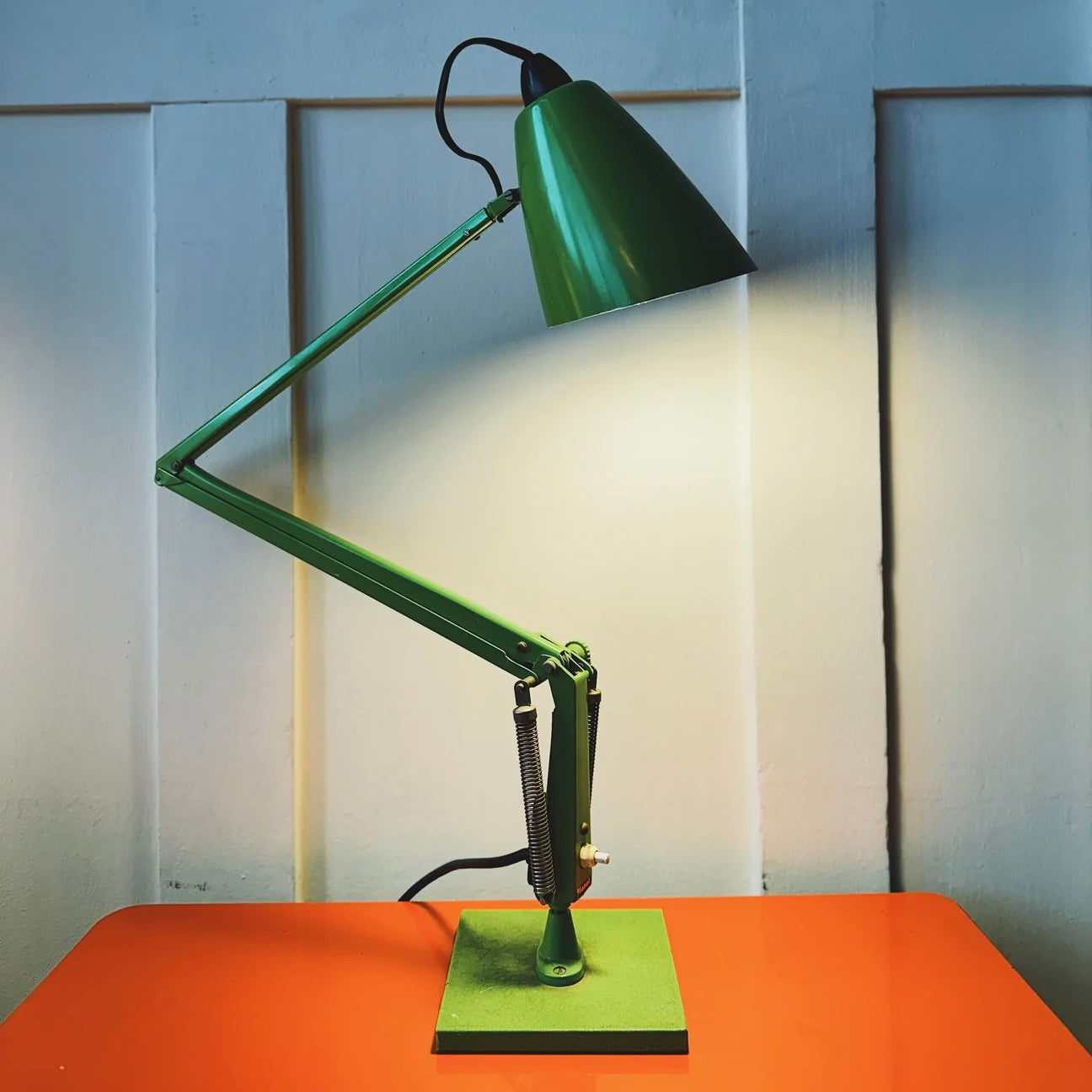 PLANET / Studio K Desk Lamp - Grass Green – Domestic Fantasies